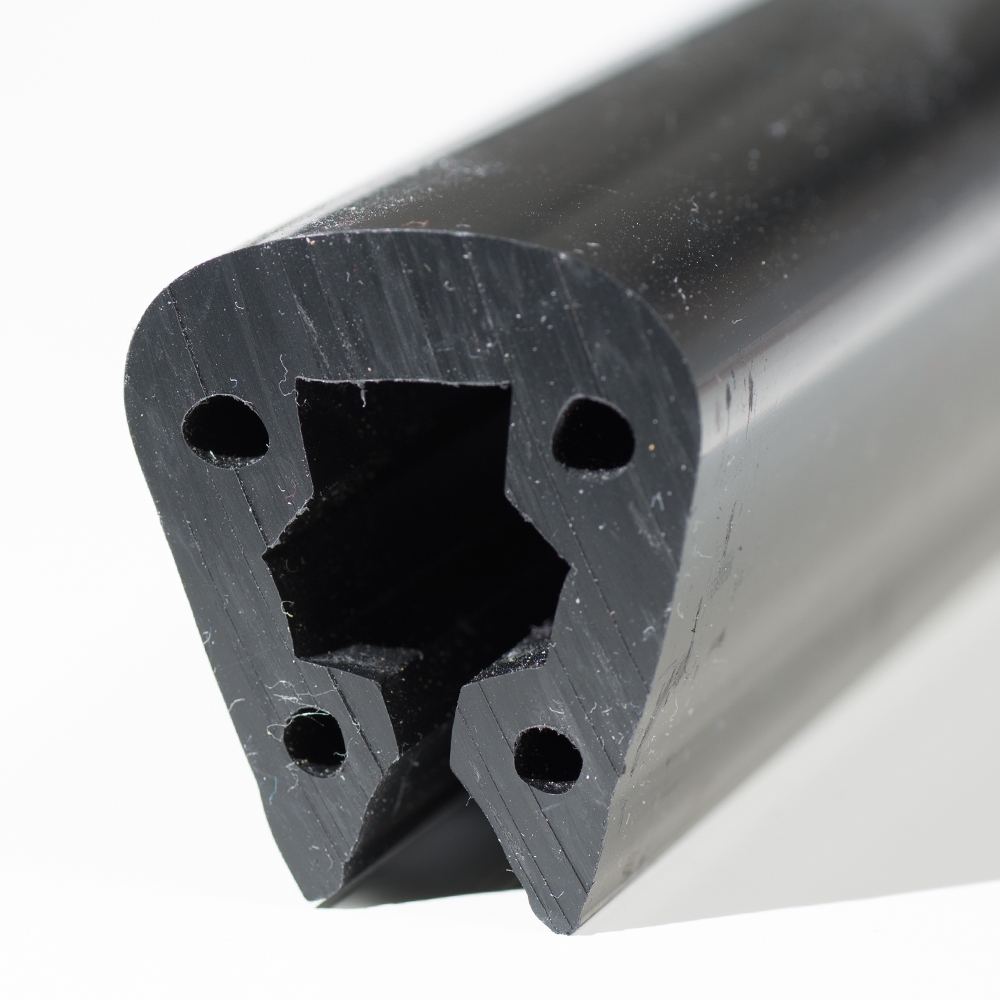 Fenderliste PVC 4/2 Hård PVC Sort | Fenderlister til din båd